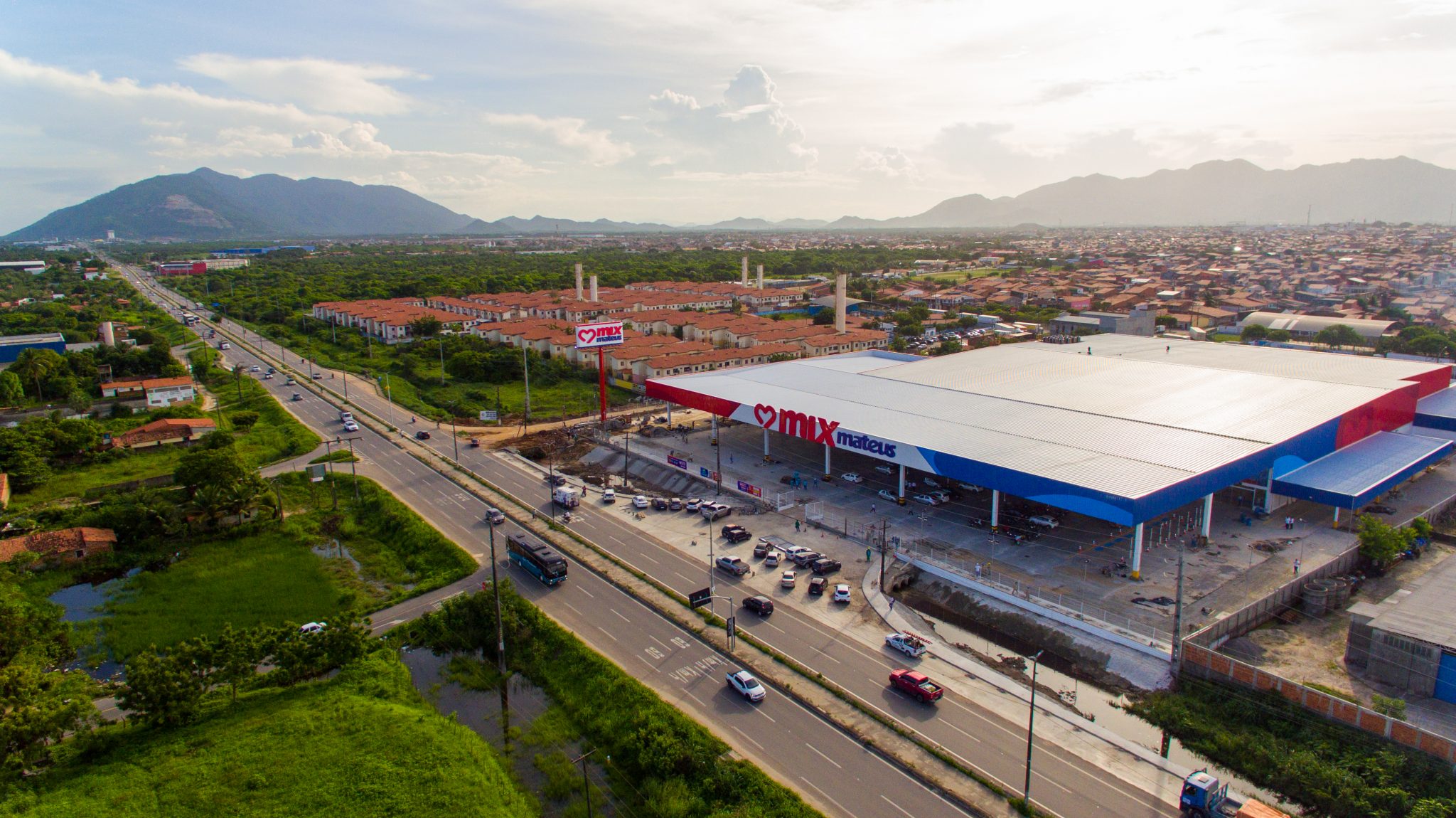 Grupo Mateus inaugura atacarejo e loja de eletros no José Walter ...