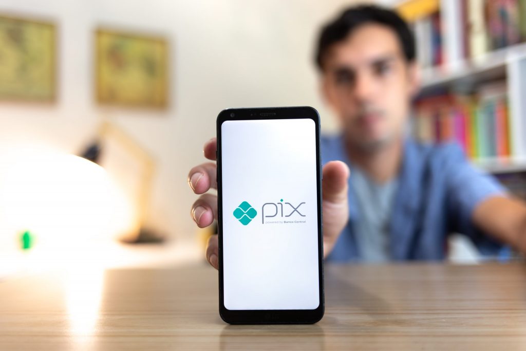 Banco Central avança em padronização do Pix por aproximação com ...