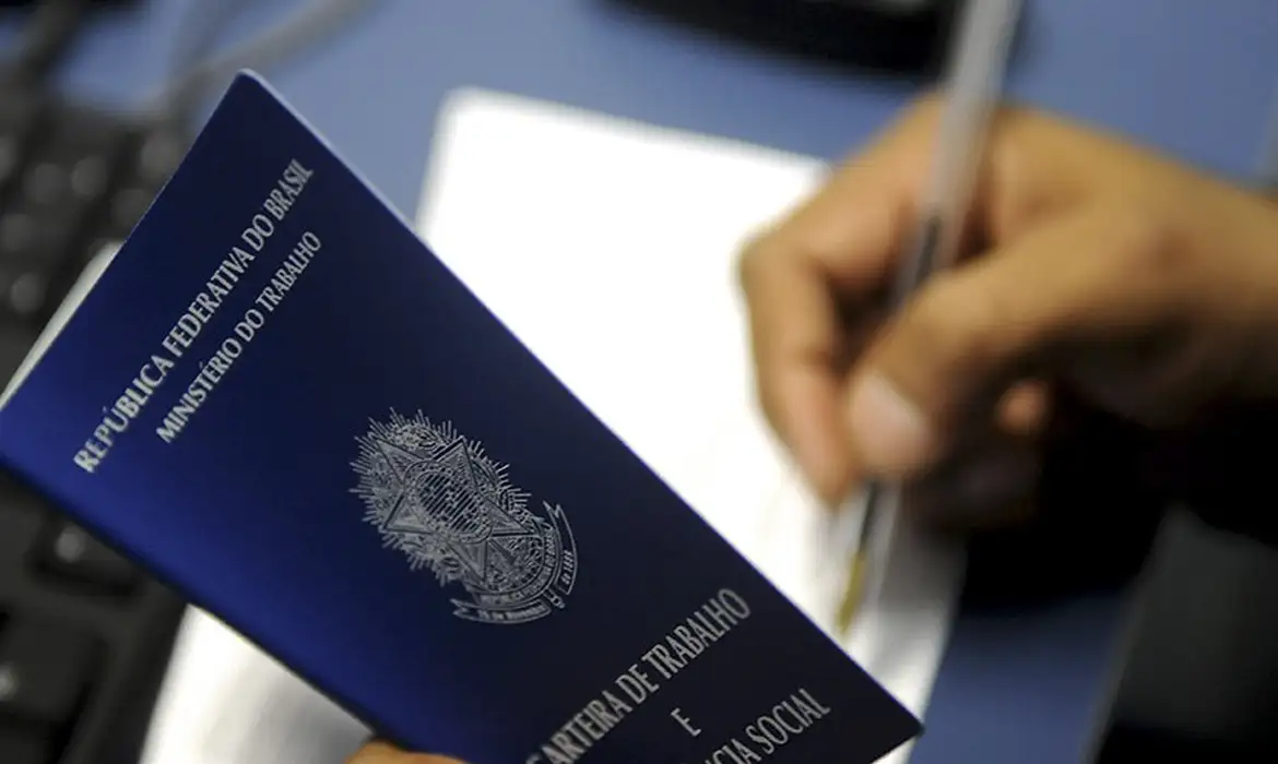 Ceará encerra 2025 com 49 mil novos empregos formais - Focus Poder