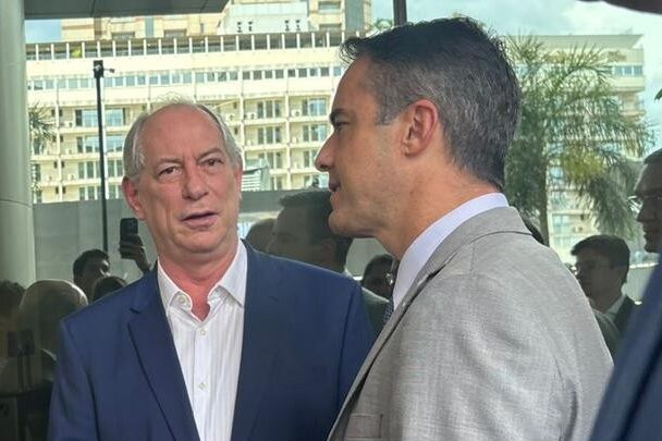 Em ato de filiação de RC, Ciro reescreve sua história com Capitão ...