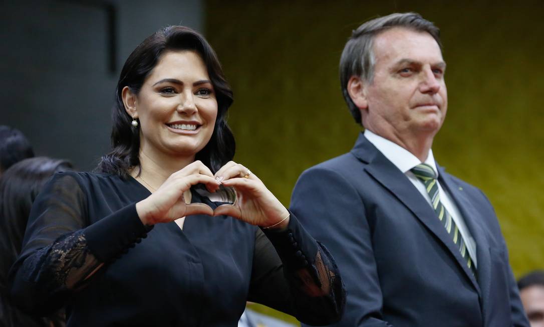 Pesquisa aponta que a maioria da militância da direita apoia Michelle ...